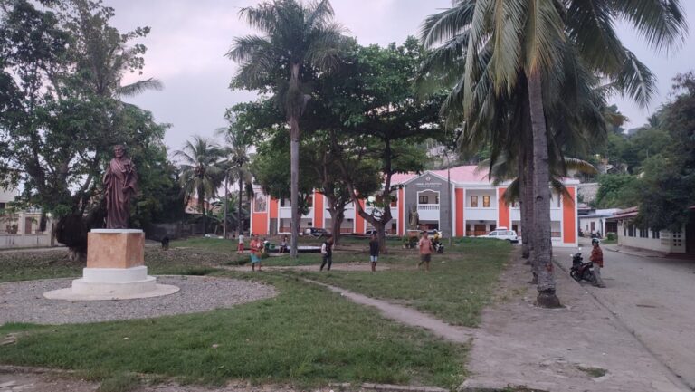 How to Travel from Kupang to Dili (Timor Leste) by Bus