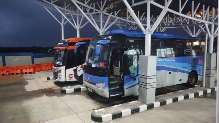 How to Travel from Kupang to Dili (Timor Leste) by Bus