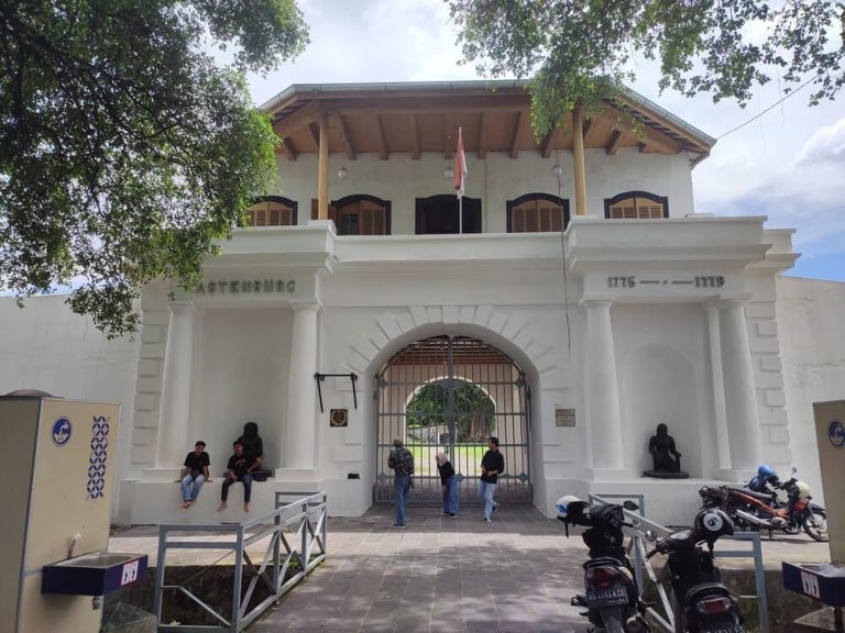 17 Best Things to Do in Surakarta (Solo), The Lost Sunanate of Java
